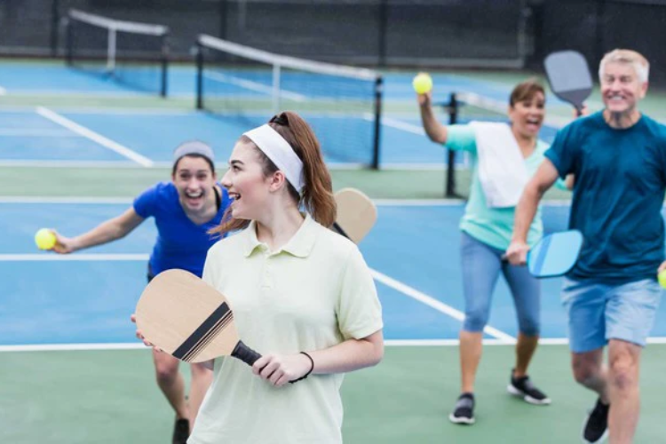 Pickleball là gì? Tìm hiểu luật chơi môn thể thao Pickleball